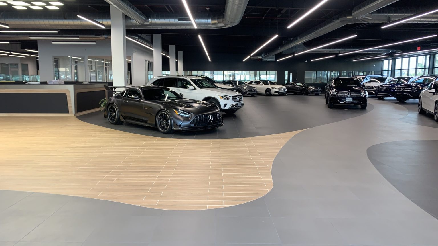 Automotive Flooring Experts | AutoStoneUSA